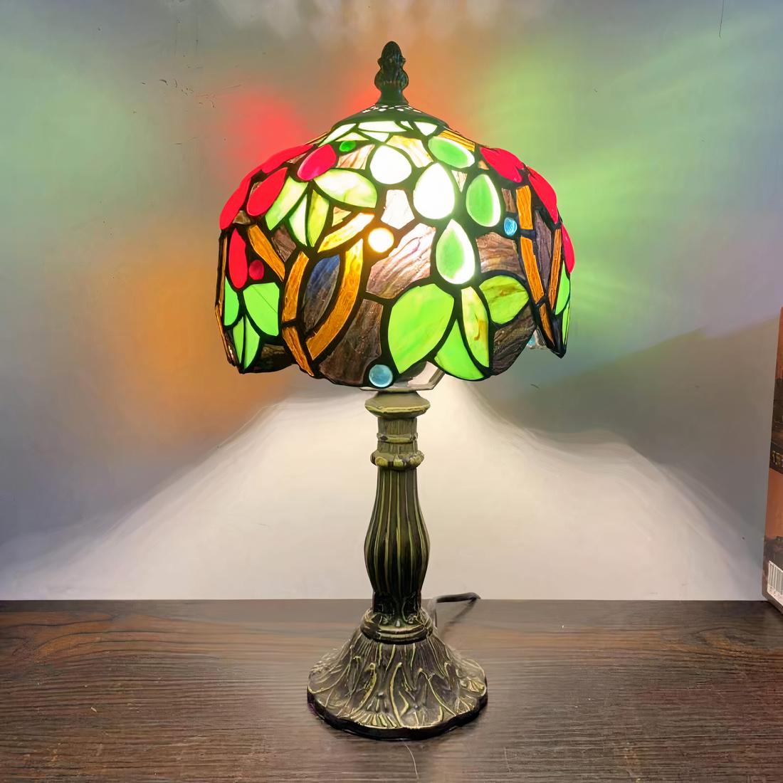 Lampe de chevet style Tiffany aux couleurs vives • Ma Lampe de Chevet